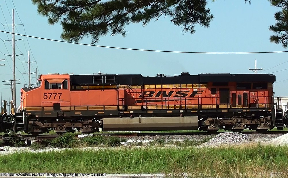 BNSF 5777